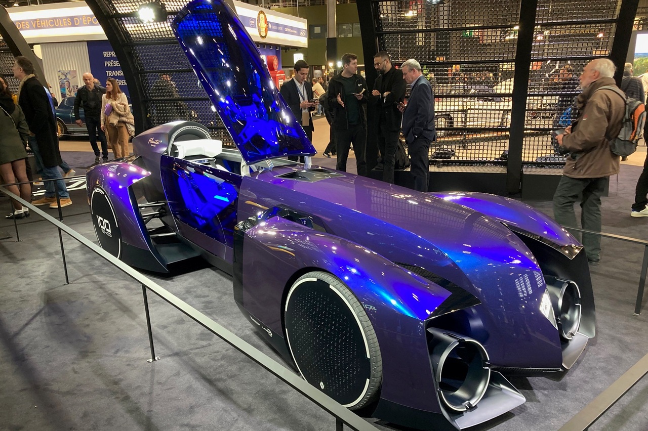 Rétromobile : la Renault Filante Record se dévoile chaussée par Michelin